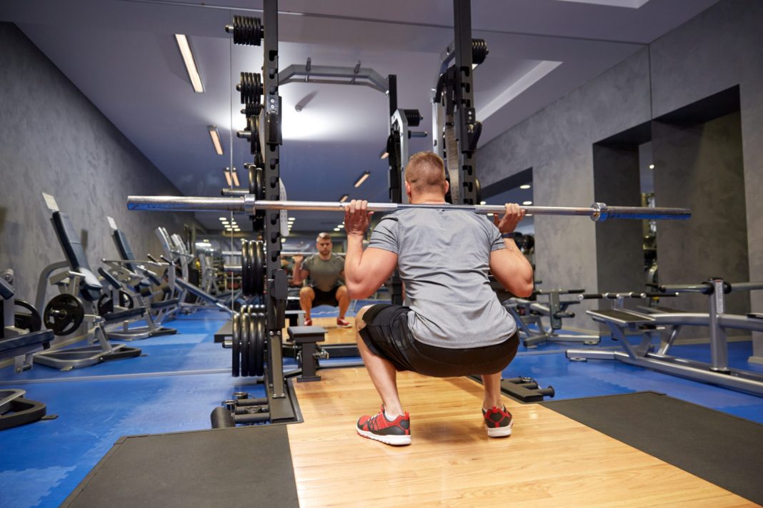 Dřepy a jejich 10 výhod - Proč byste měli začít dřepovat? | Fitnesaci.cz